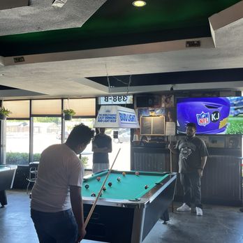 BURBANKS BITES AND BILLIARDS - Updated April 2025 - 39 Photos & 18 ...