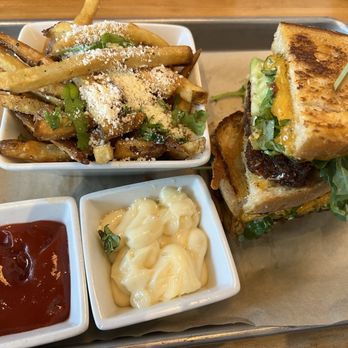 SCRATCH KITCHEN AND TAPROOM - Updated January 2025 - 472 Photos & 256 ...