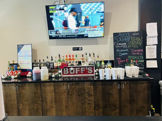 BUFF’S - Updated January 2026 - 57 Photos & 132 Reviews - 2201 4th Ave ...