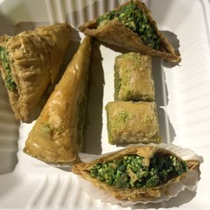 MIDDLE EAST MARKET - 237 Photos & 361 Reviews - 2054 San Pablo Ave ...