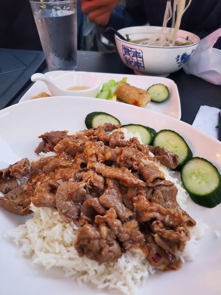 PHO CHOPSTIX - 10 Photos - 137 Princess Street, Kingston, Ontario ...