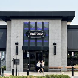 YARD HOUSE - Updated December 2025 - 1373 Photos & 809 Reviews - 211 ...