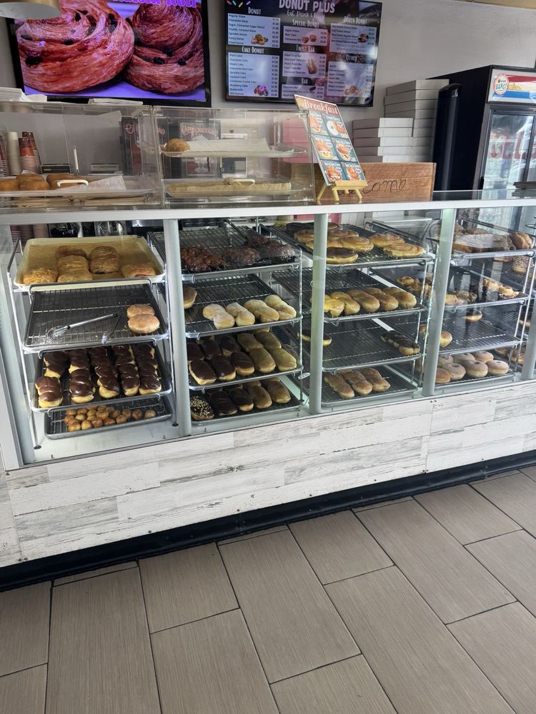 DONUT PLUS - Updated October 2025 - 69 Photos & 65 Reviews - 918 N ...