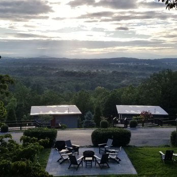 THE IRIS INN - Updated July 2025 - 284 Photos & 161 Reviews - 191 ...