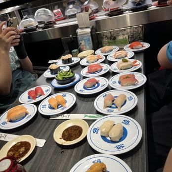 KURA REVOLVING SUSHI BAR - Updated August 2024 - 383 Photos & 160 ...