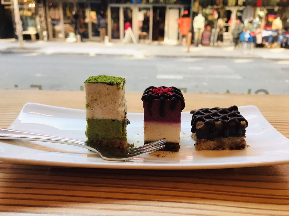 RAWSOME TREATS - 155 Photos & 122 Reviews - 158 Orchard St, New York ...