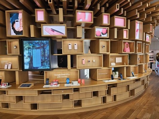 GOOGLE STORE - Updated December 2025 - 65 Photos & 23 Reviews - 2000 N ...