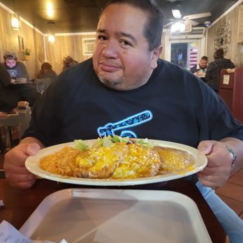 MR. GIANT - Updated April 2025 - 318 Photos & 565 Reviews - 12831 ...