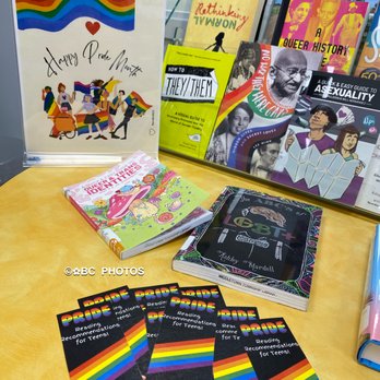 MIDDLETOWN TOWNSHIP PUBLIC LIBRARY - Updated July 2025 - 11 Photos - 55 ...