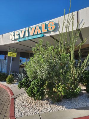 REVIVALS - Updated December 2025 - 119 Photos & 206 Reviews - 611 S ...