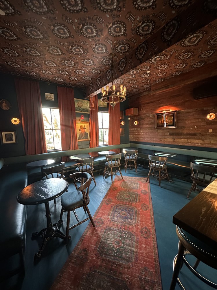 SEAHORSE - Updated March 2025 - 19 Photos - 254 Coming St, Charleston ...