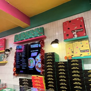 UNREGULAR PIZZA - Updated July 2025 - 655 Photos & 374 Reviews - 135 ...