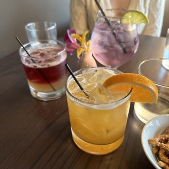 SALUT WINE AND COCKTAIL LOUNGE - Updated January 2026 - 26 Photos & 29 ...