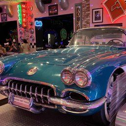 CORVETTE DINER - Updated February 2025 - 2640 Photos & 3049 Reviews ...