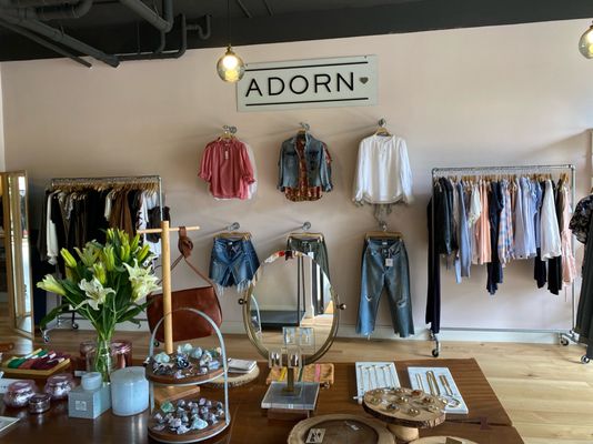 ADORN - Updated May 2024 - 74 Photos & 60 Reviews - 4529 NE Fremont St ...