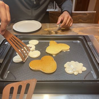 SLAPPY CAKES - Updated August 2024 - 753 Photos & 924 Reviews - 4246 SE ...