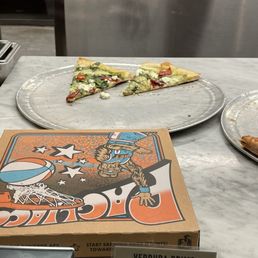 PAGLIACCI PIZZA - Updated July 2025 - 77 Photos & 79 Reviews - 415 E ...