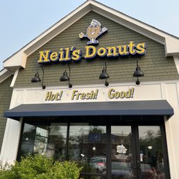 NEIL’S DONUTS - Updated June 2025 - 174 Photos & 121 Reviews - 211 S ...