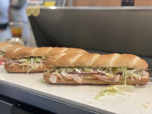 PARADISE DELI - Updated June 2026 - 34 Photos & 24 Reviews - 906 Scott ...