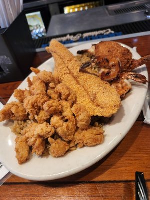 BOUDREAUX’S CAJUN KITCHEN - 275 Photos & 231 Reviews - 5475 West Lp S ...