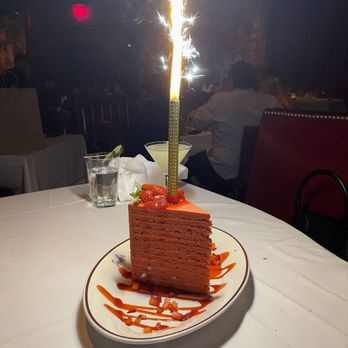 DRAKE’S HOLLYWOOD - Updated September 2024 - 327 Photos & 225 Reviews ...