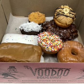 VOODOO DOUGHNUT - Updated March 2025 - 189 Photos & 66 Reviews - 1201 ...