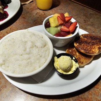 HUCKLEBERRY’S BREAKFAST AND LUNCH - Updated November 2025 - 992 Photos ...