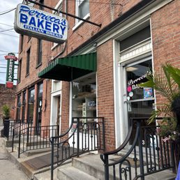 PERRECA’S BAKERY - Updated July 2025 - 102 Photos & 136 Reviews - 31-33 ...