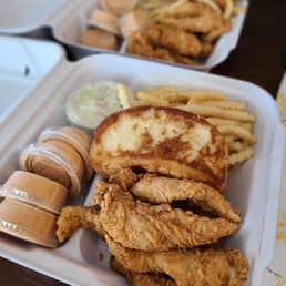 RAISING CANE’S CHICKEN FINGERS - Updated December 2025 - 399 Photos ...