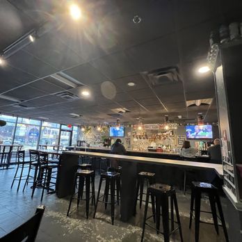 THE HOP KNOT - Updated October 2025 - 36 Photos & 36 Reviews - 1000 Elm ...