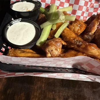 THE ESSO CLUB - Updated December 2025 - 89 Photos & 133 Reviews - 129 ...