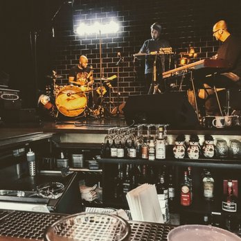 DORIAN’S - Updated October 2024 - 131 Photos & 84 Reviews - 1939 W ...