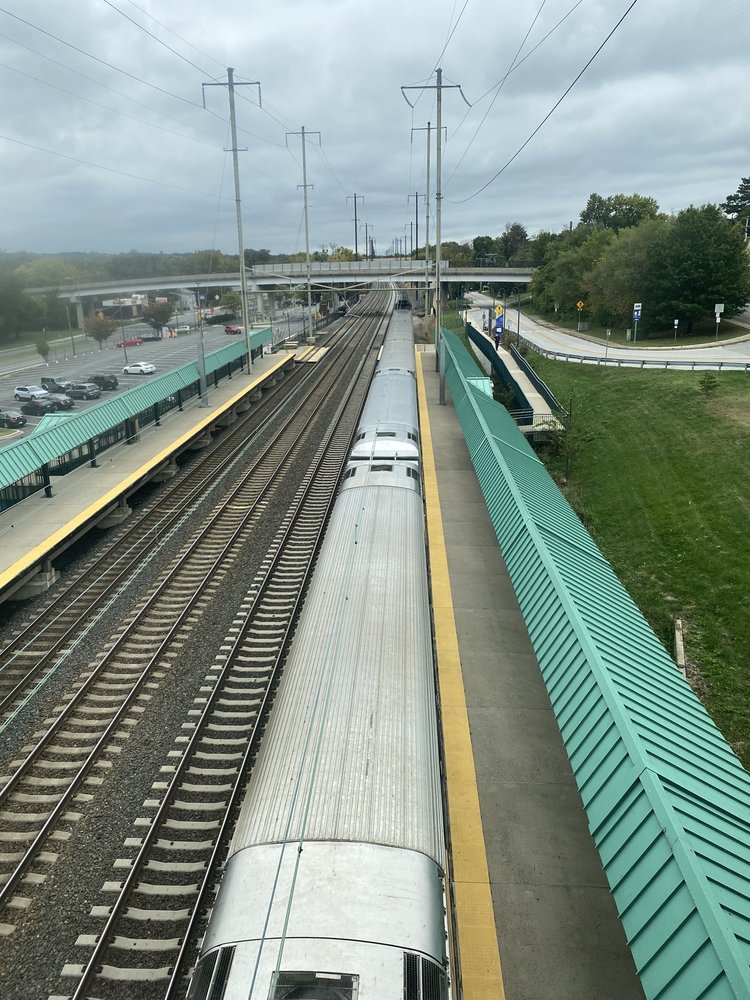 HALETHORPE MARC STATION - Updated July 2024 - 10 Photos - 5833 ...