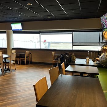 BOURBON LIBRARY - Updated December 2025 - 39 Photos & 28 Reviews - 4000 ...