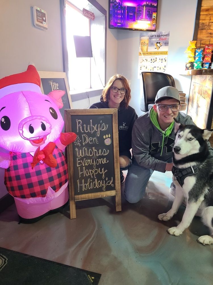 RUBY’S DEN BURGERS AND SPIRITS - Updated July 2024 - 12 Photos - 580 ...