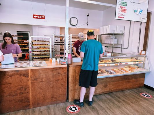 CAROL LEE DONUTS - Updated December 2025 - 90 Photos & 240 Reviews ...