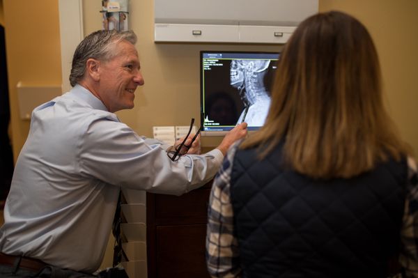 LAKE COUNTRY HEALTH CENTER - Updated May 2024 - 34 Photos - 1452 ...