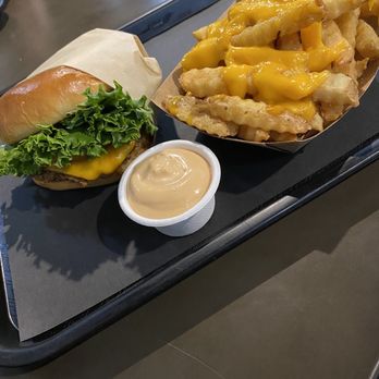 UNIQ BURGER - Updated May 2024 - 267 Photos & 155 Reviews - 7730 E ...