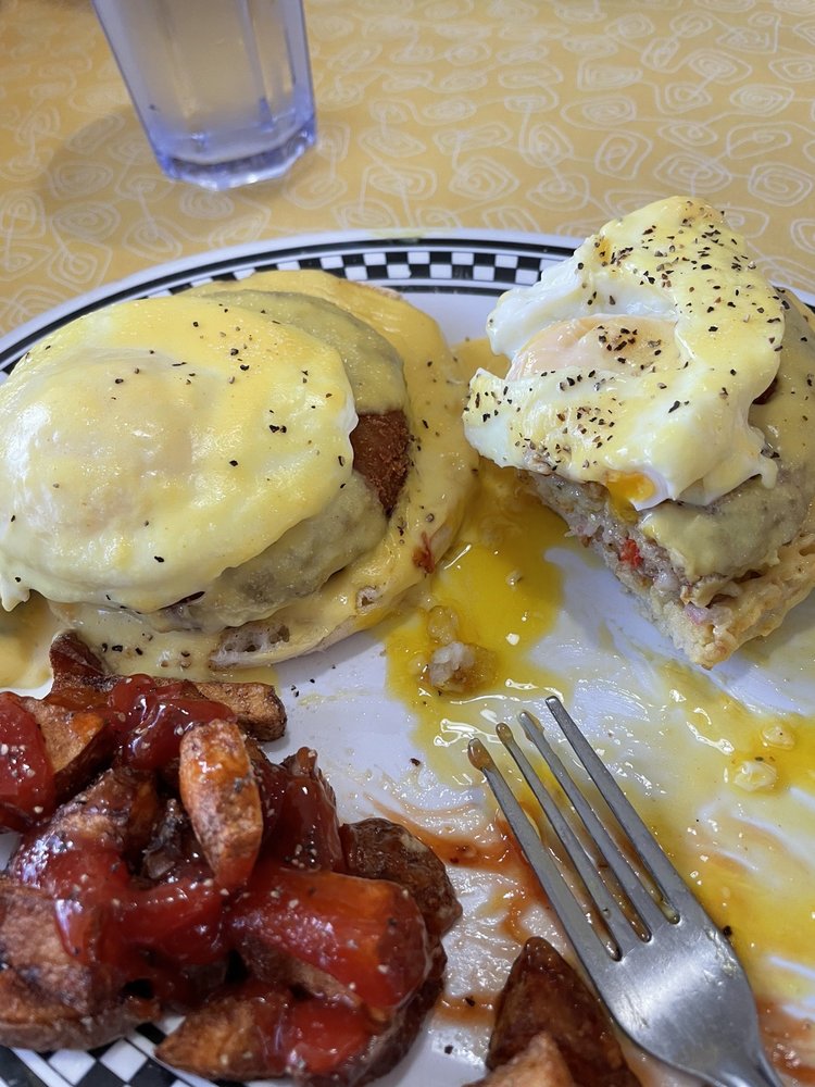 FLAG CITY DINER - 33 Photos & 49 Reviews - 9498 Lapeer Rd, Davison, MI ...