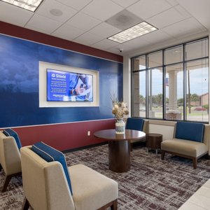 UFCU - Updated July 2025 - 15 Photos & 105 Reviews - 4611 Guadalupe St ...