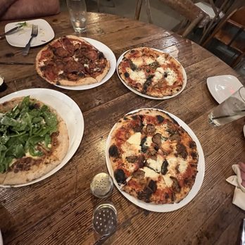 3 PALMS PIZZERIA - HUDSON - Updated January 2026 - 331 Photos & 405 ...