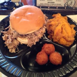 MUTTS BBQ - Updated July 2025 - 93 Photos & 183 Reviews - 101 W Rd ...