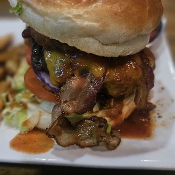 CRAFT 60 TAPHOUSE & GRILL - Updated December 2025 - 196 Photos & 148 ...