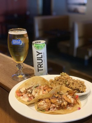 THE LODGE TAVERN AND TAP - 108 Photos & 145 Reviews - 101 Kenwood St ...