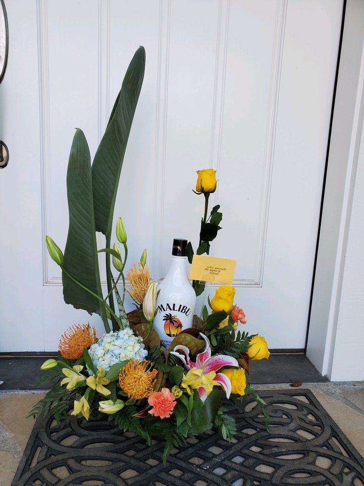 SWEET LEILANI FLOWER SHOP - Updated October 2024 - 183 Photos & 134 ...