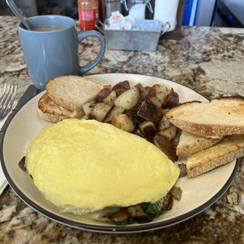 THE RHODY HEN CAFE - Updated October 2025 - 77 Photos & 51 Reviews ...