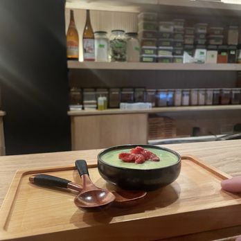 TOP ROE - Updated May 2025 - 132 Photos & 33 Reviews - 120 W 5th St ...