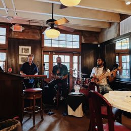 CAFE SBISA - Updated October 2025 - 1003 Photos & 713 Reviews - 1011 ...