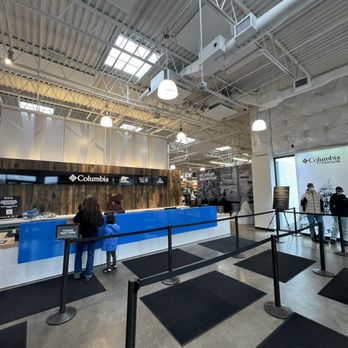 COLUMBIA SPORTSWEAR COMPANY EMPLOYEE STORE - Updated December 2025 ...