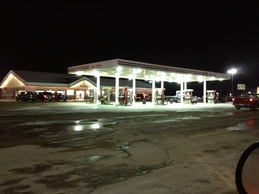 KWIK STAR - Updated October 2025 - 2321 Lincoln Way, Clinton, Iowa ...
